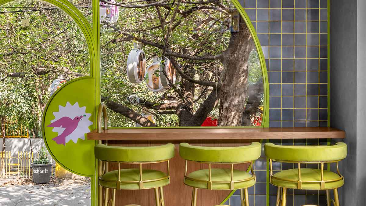 Teavaro Global Brewhouse Unveils Trendy New Outlet in New Delhi ...
